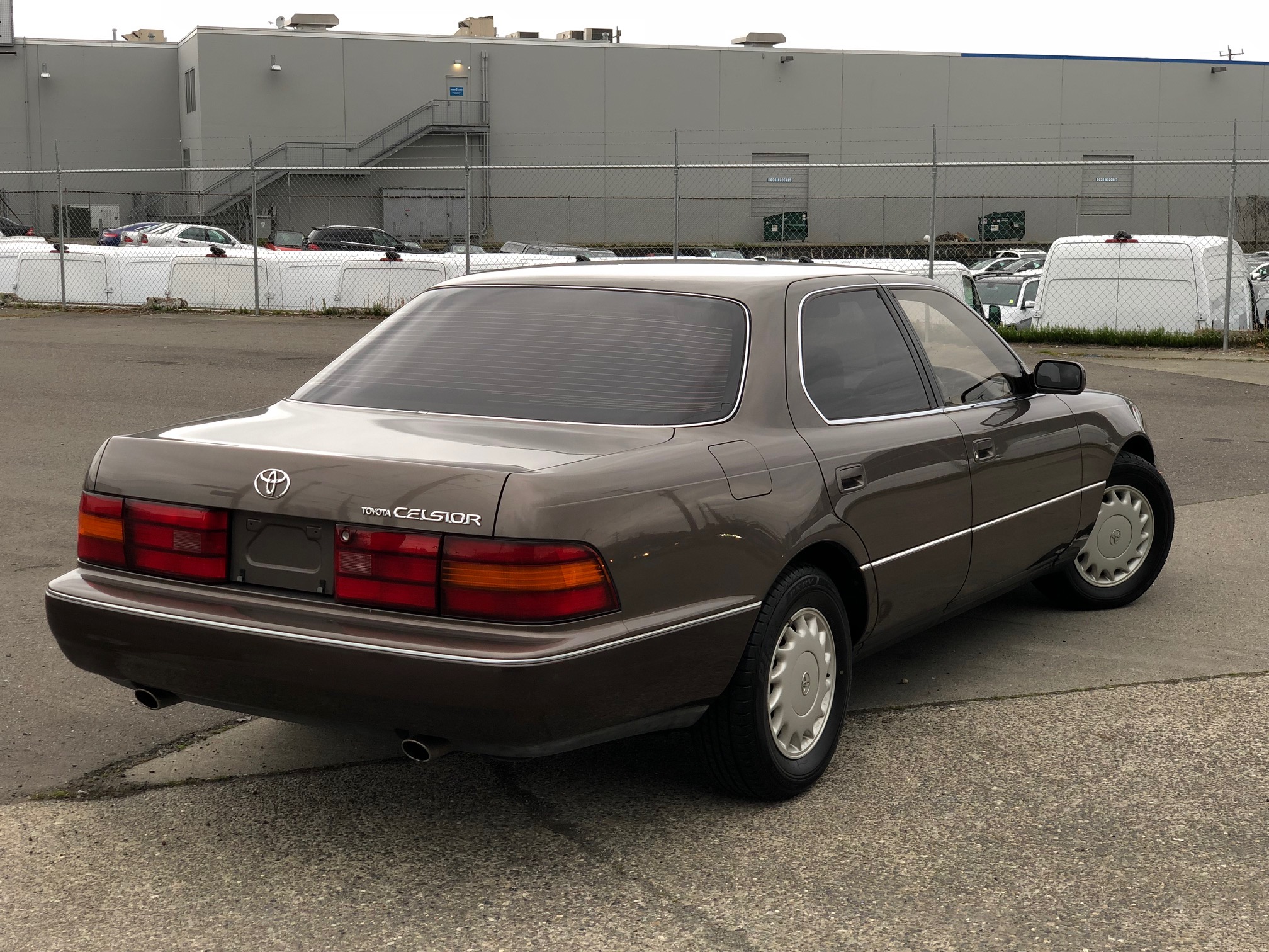 1992 Toyota Celsior VIP style | AdamsGarage - SODO-MOTO