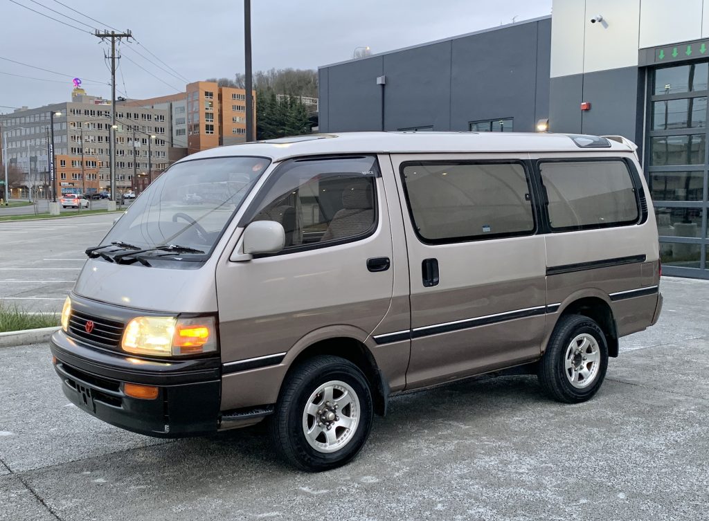 1994 Toyota HiAce 4WD diesel - AdamsGarage - SODO-MOTO