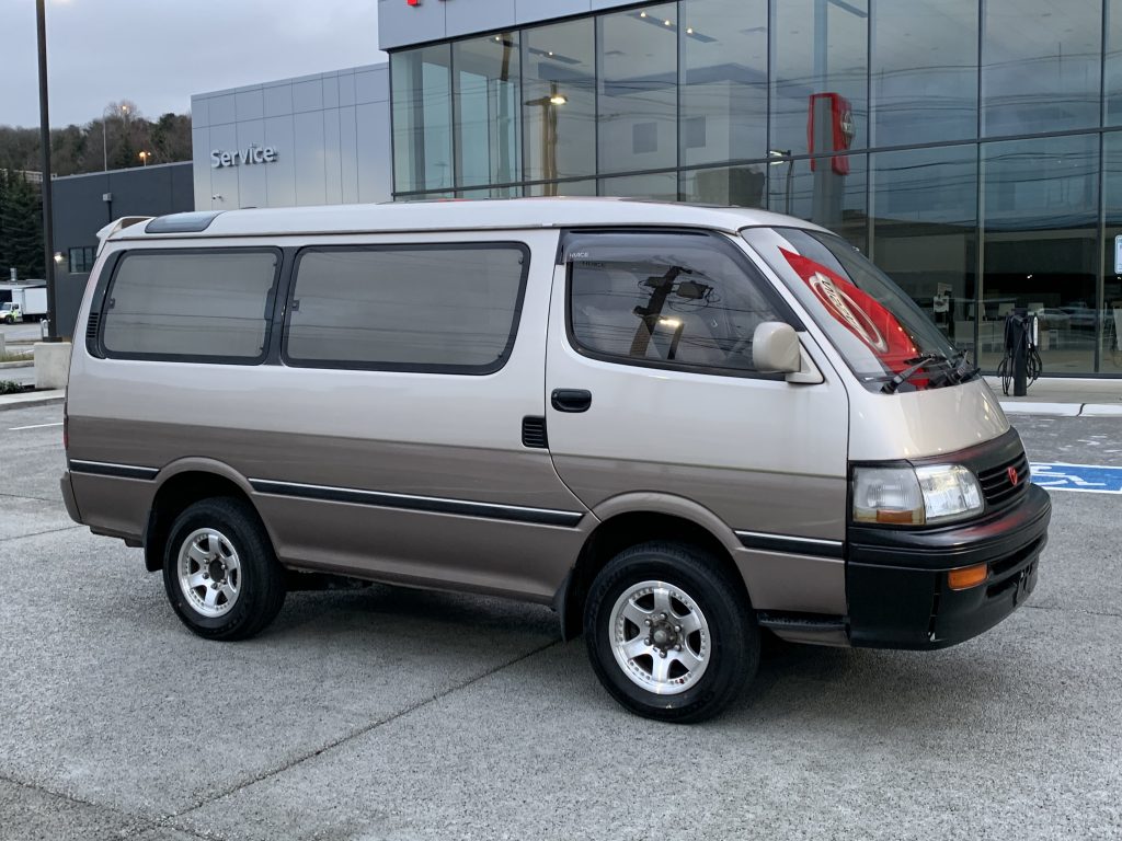 1994 Toyota HiAce 4WD diesel - AdamsGarage - SODO-MOTO