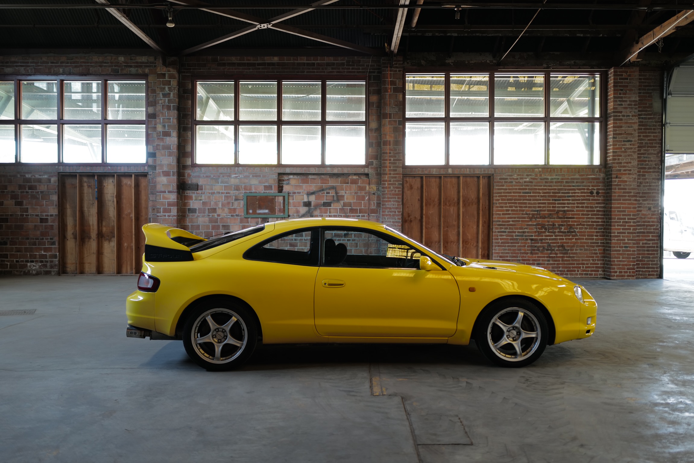 1995 Toyota Celica GT-Four ST205 | AdamsGarage - SODO-MOTO