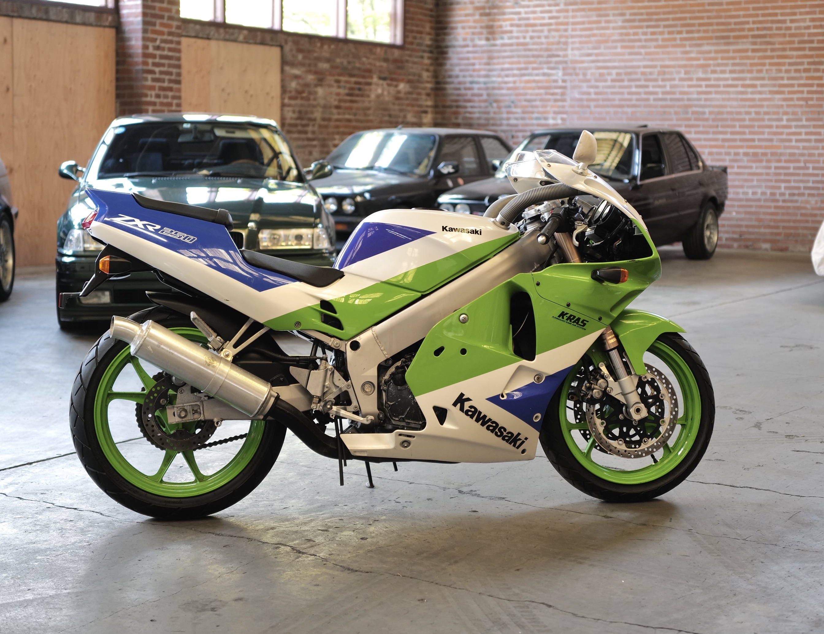 1991 Kawasaki ZXR250 - 450 kilometers | AdamsGarage - SODO-MOTO