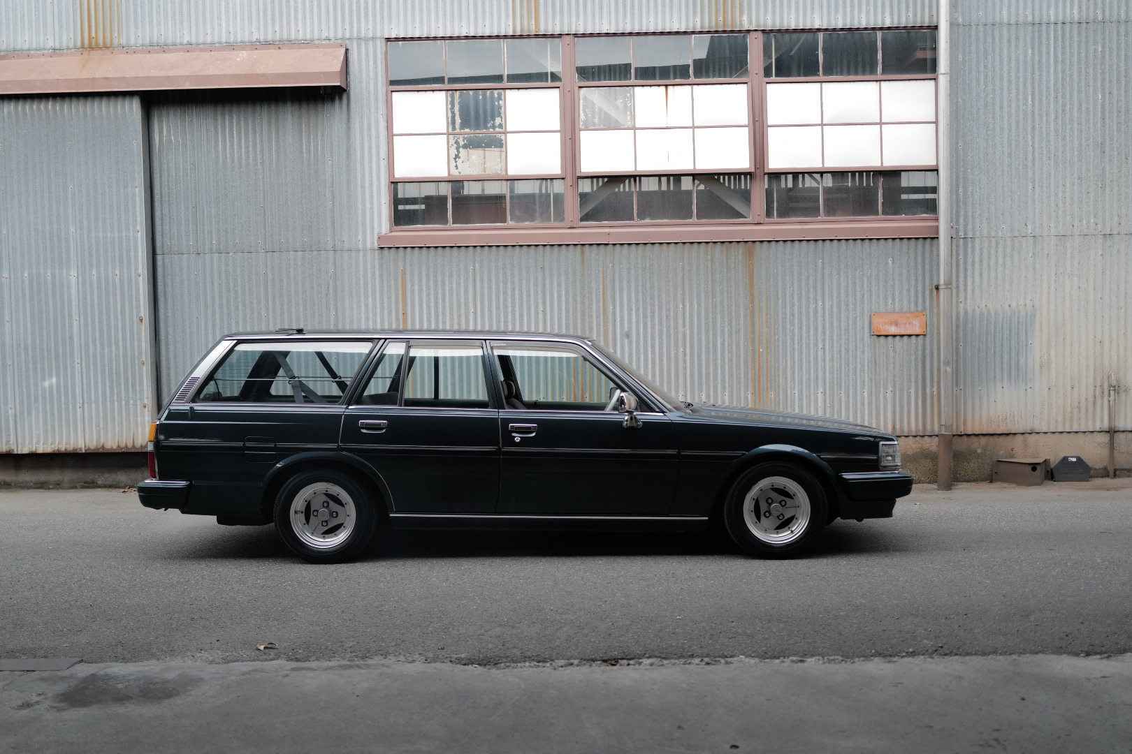 1995 Toyota Mark II ‘van’ | Station Wagon - AdamsGarage - SODO-MOTO