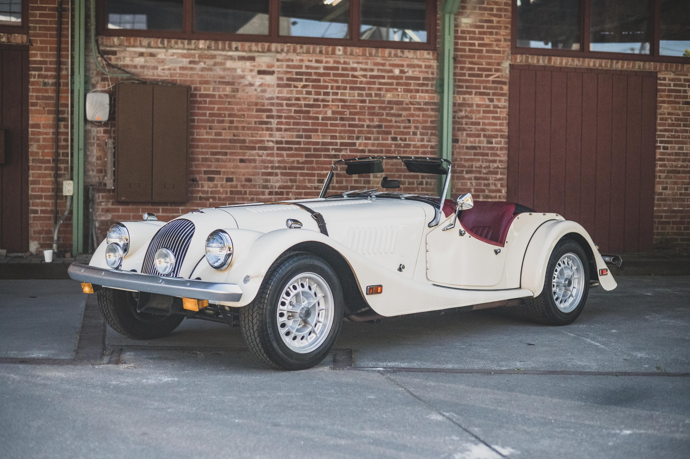 1986 Morgan +8 w/ ~12k miles | AdamsGarage - SODO-MOTO