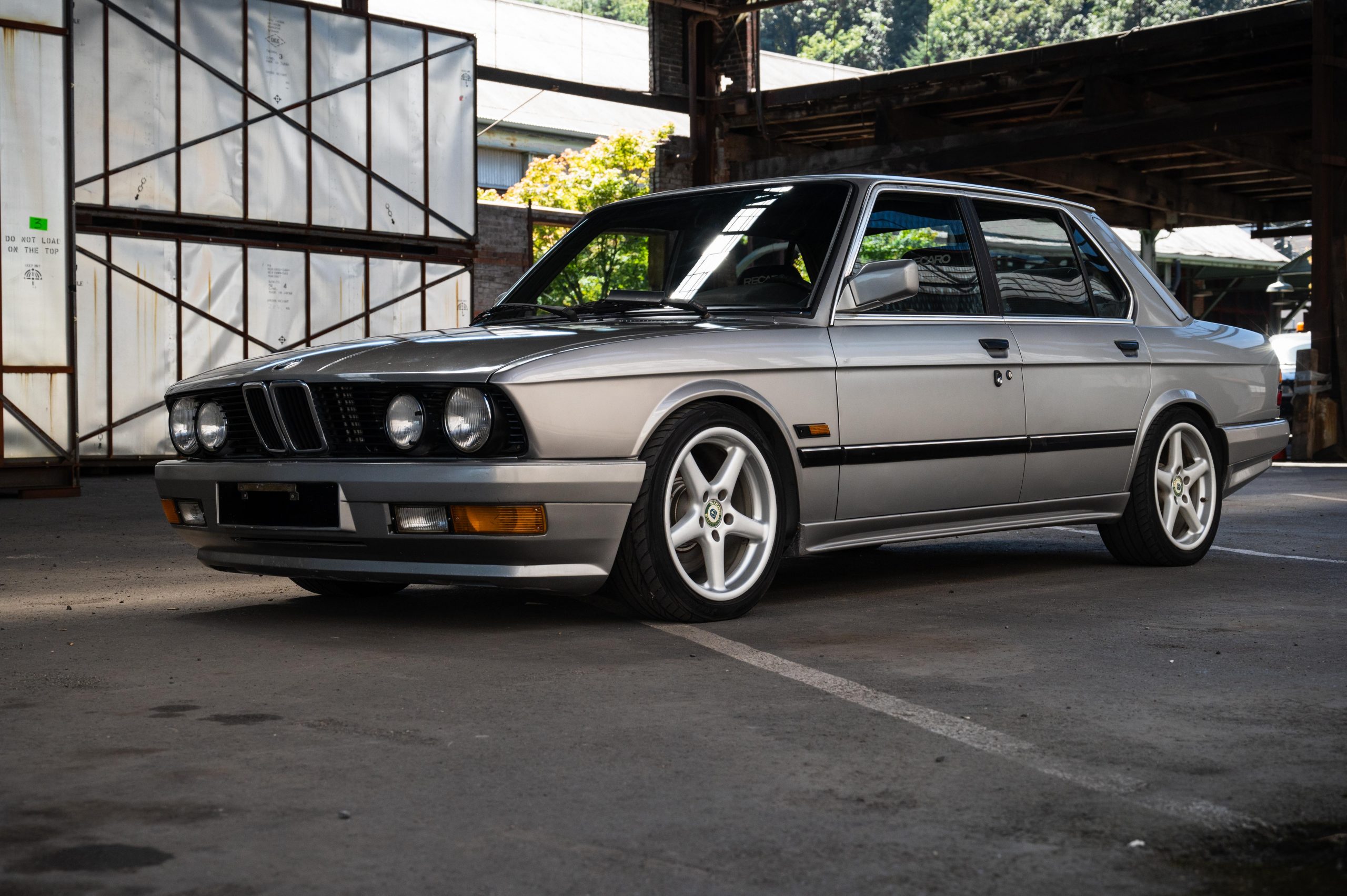 1985 BMW M5 | Euro M88 | AdamsGarage - SODO-MOTO