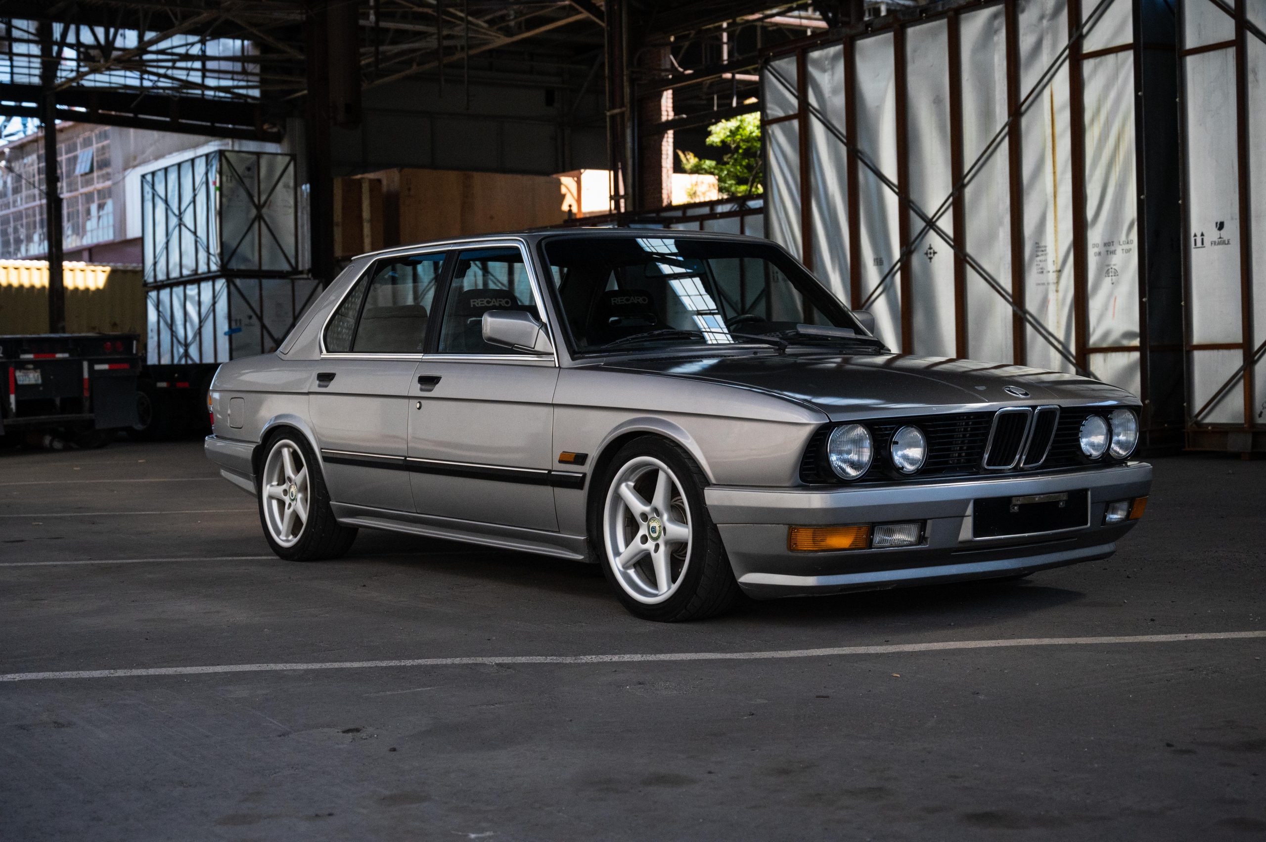 1985 BMW M5 | Euro M88 | AdamsGarage - SODO-MOTO