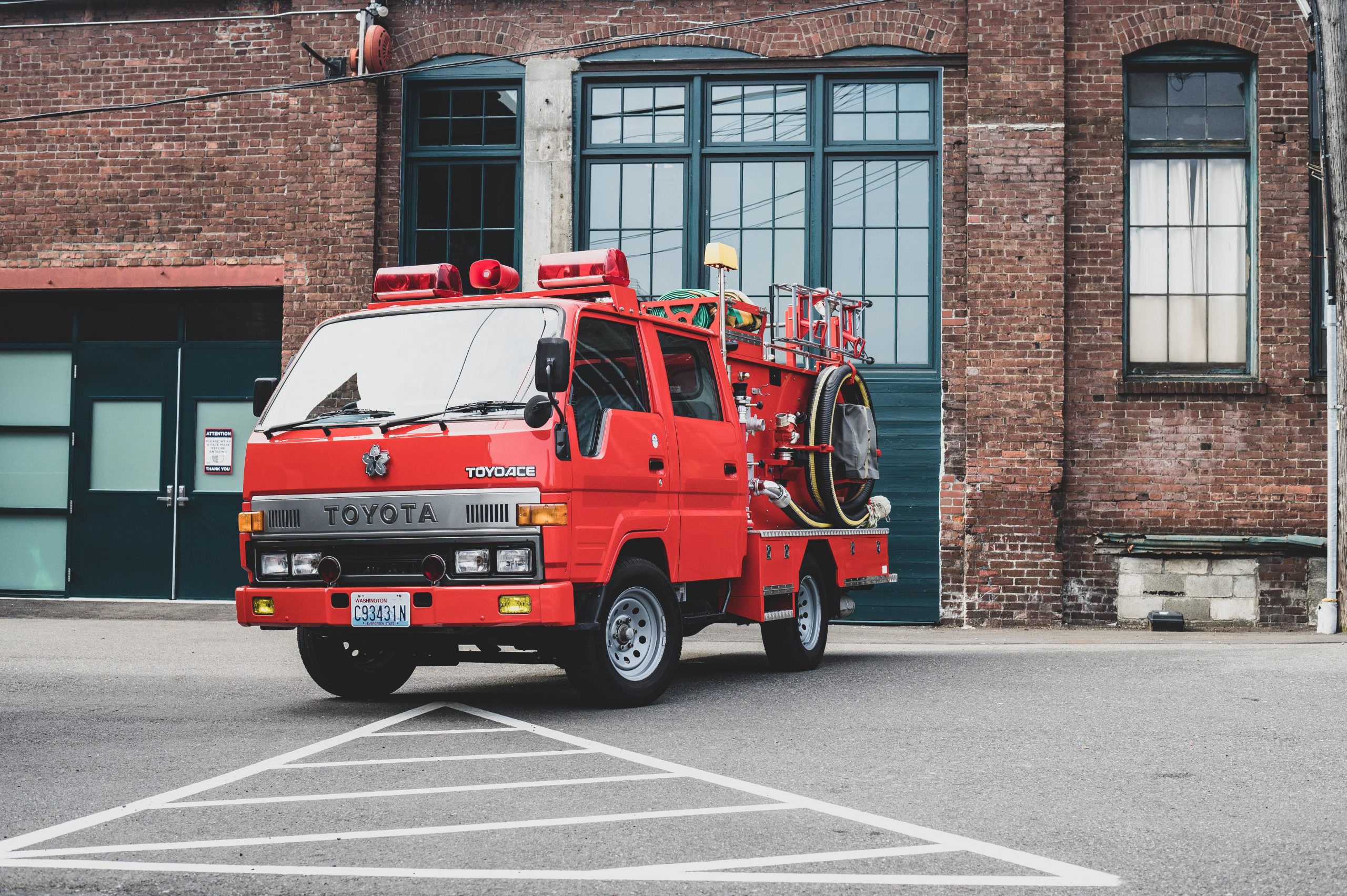 1993 Toyota Toyoace fire-truck w/ 13k miles - AdamsGarage - SODO-MOTO