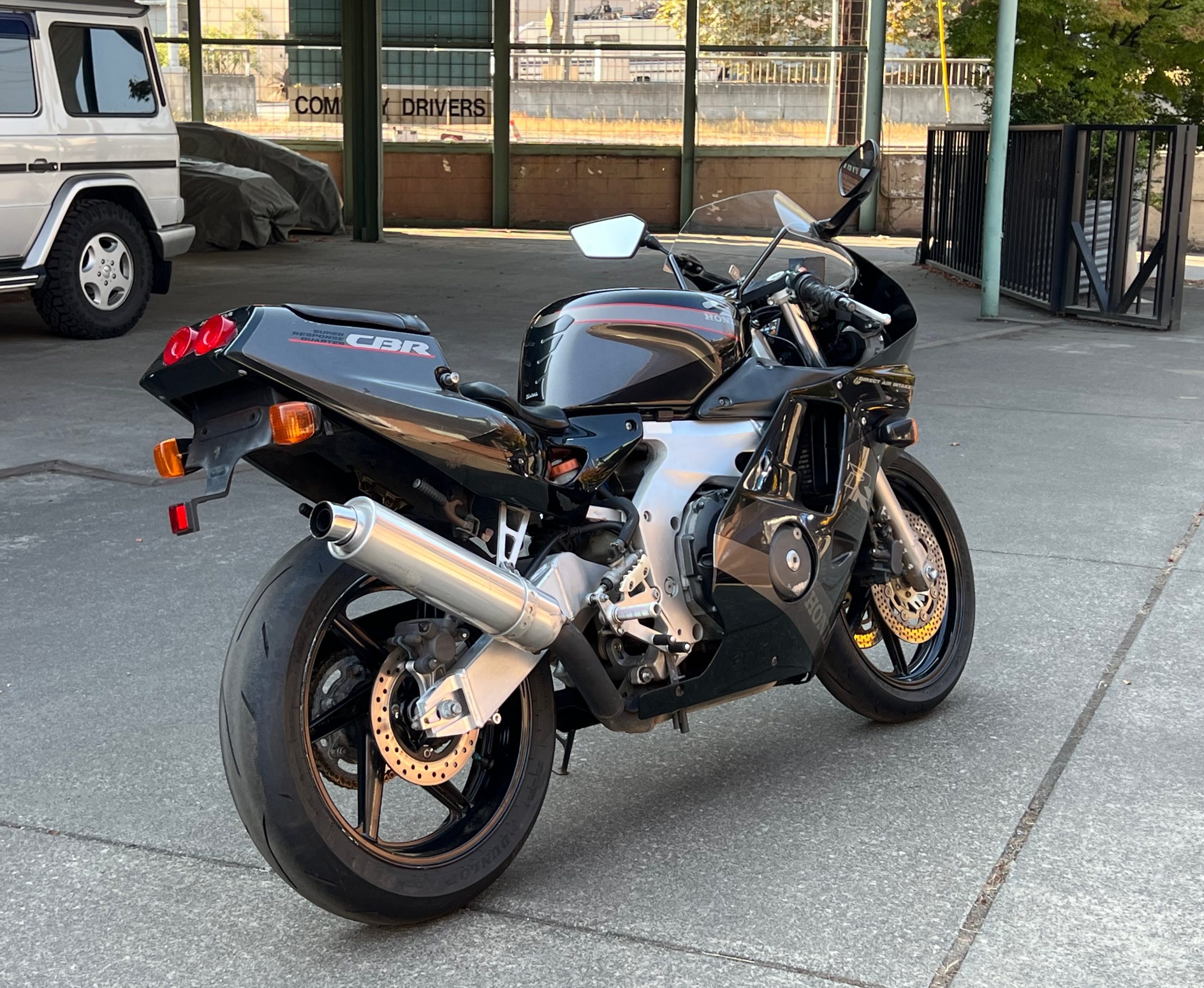 Honda CBR250RR - MC22 | AdamsGarage - SODO-MOTO
