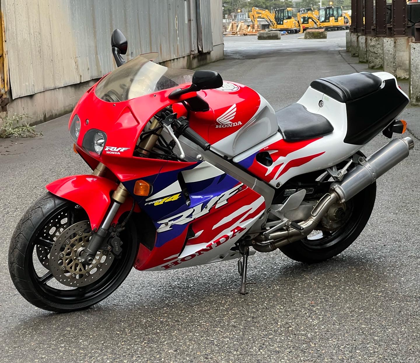 1995 Honda RVF400 / NC35 | AdamsGarage - SODO-MOTO