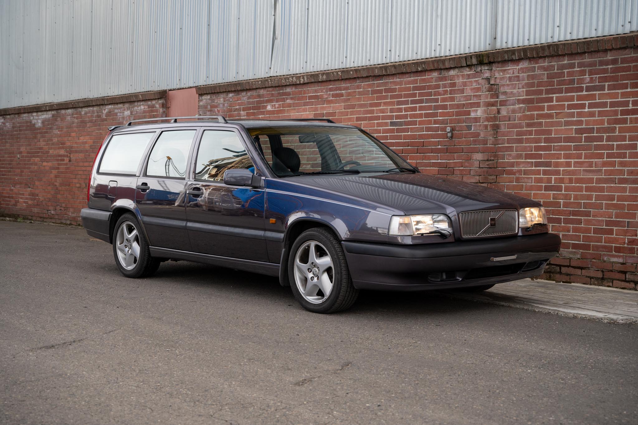 1995 Volvo 850 T5 - turbo wagon | AdamsGarage - SODO-MOTO