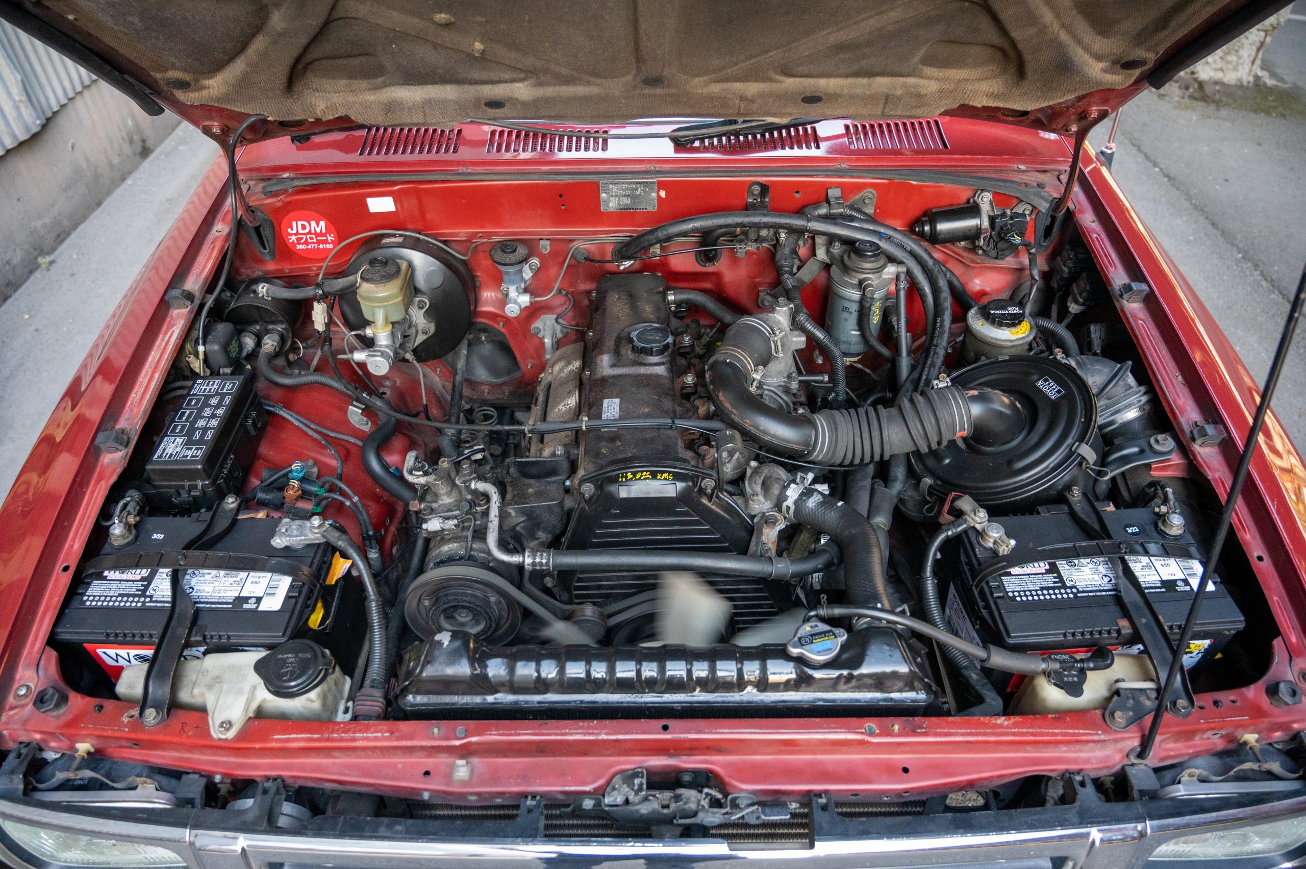 1992 Toyota Hilux double-cab 4x4 | AdamsGarage - SODO-MOTO