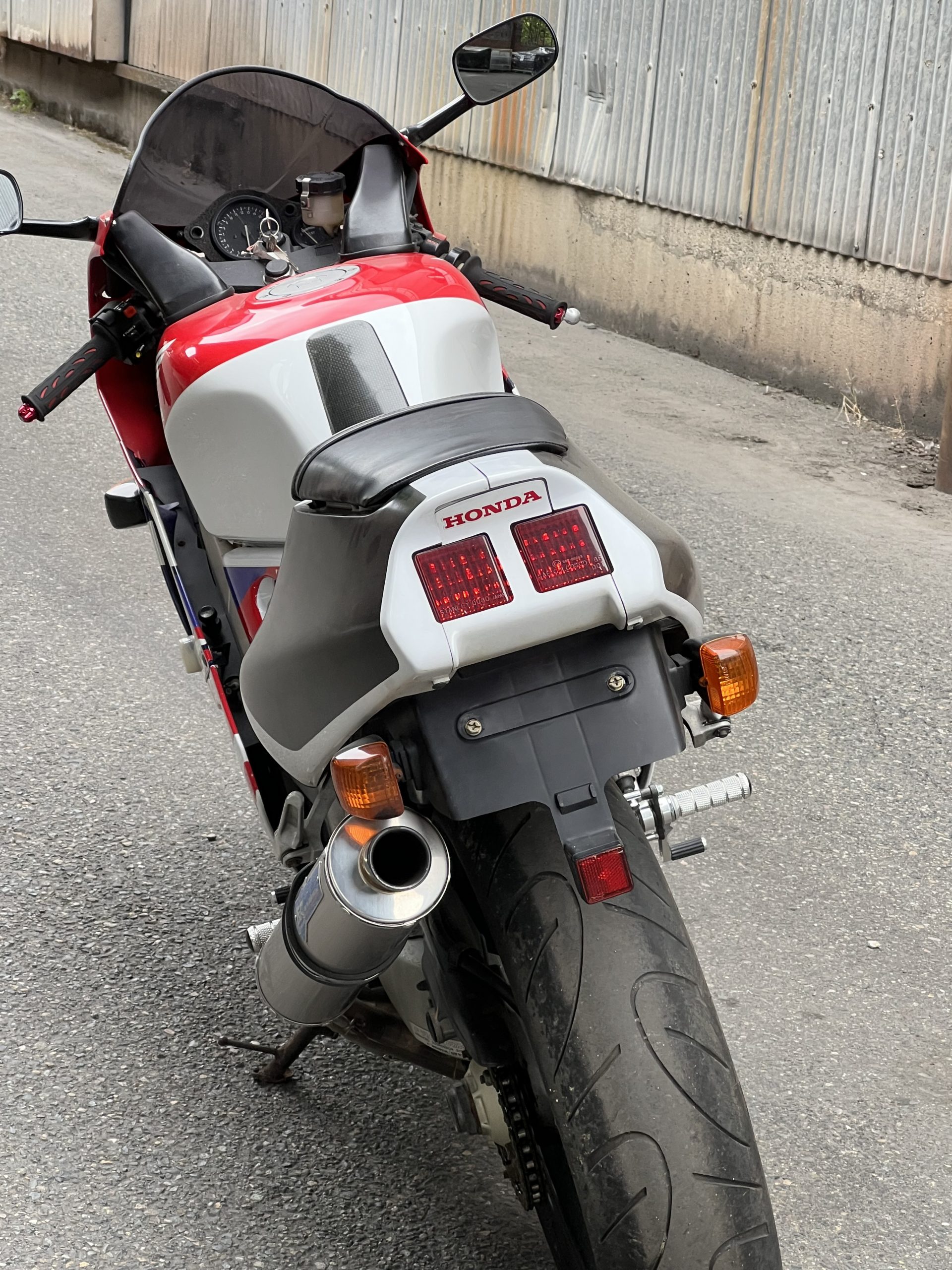 1994 Honda RVF400 / NC35 | AdamsGarage - SODO-MOTO