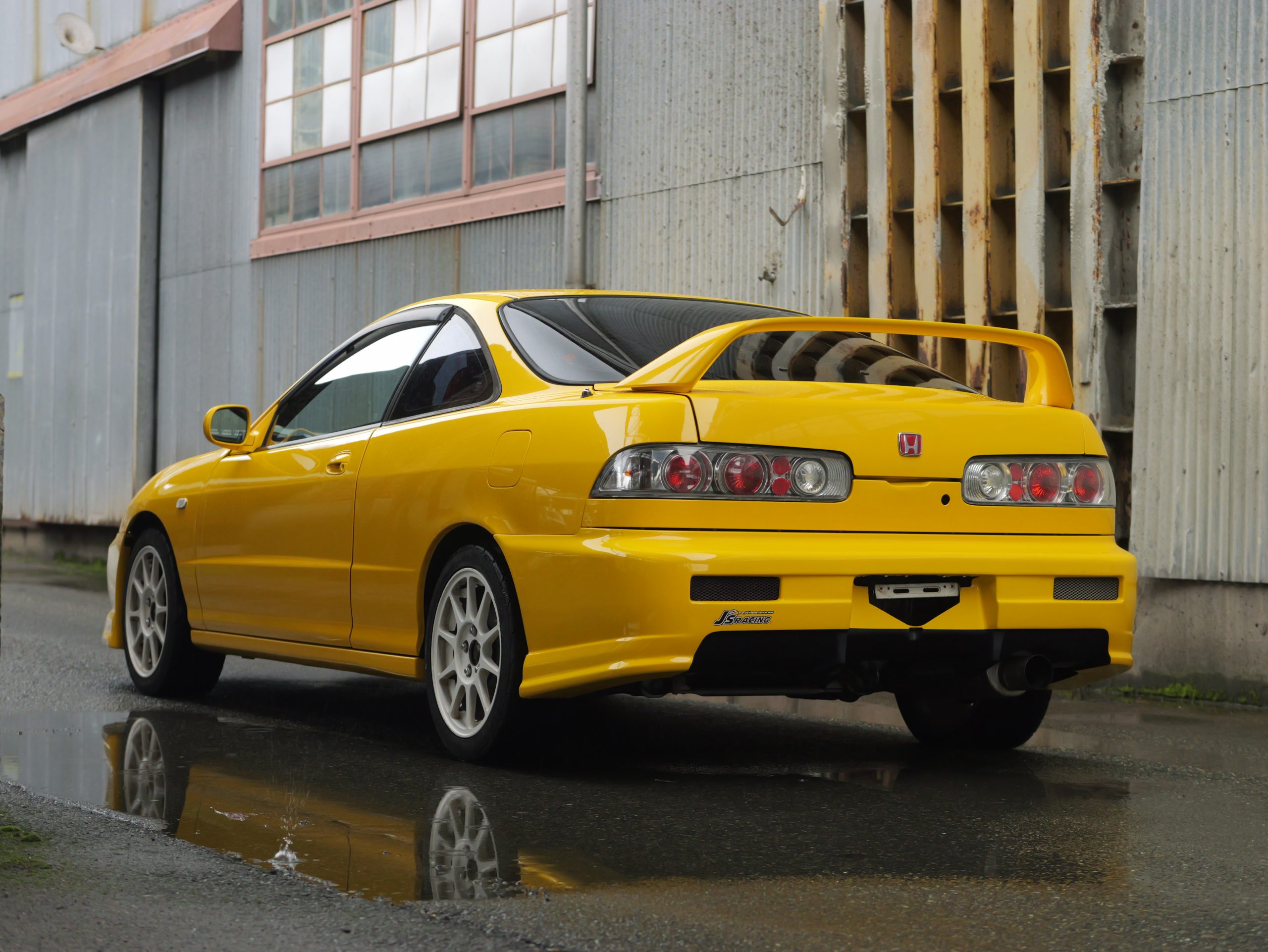 1998 Honda Integra Type R | AdamsGarage - SODO-MOTO
