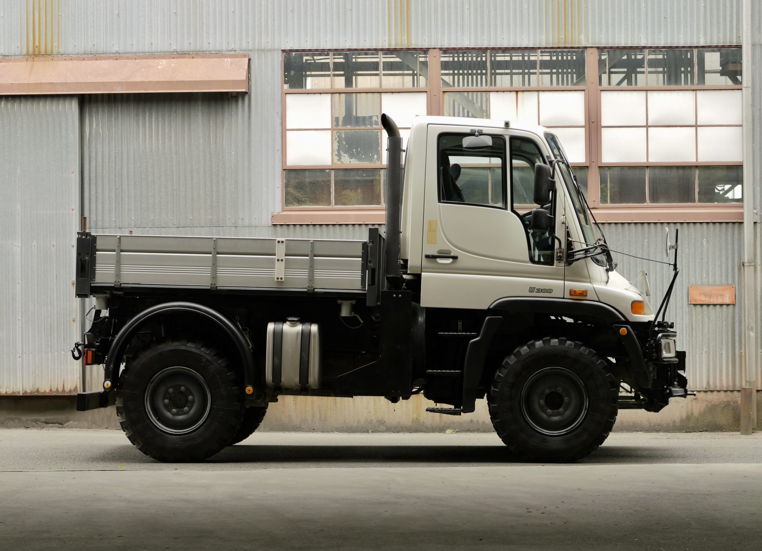 2003 Mercedes Unimog U300 | AdamsGarage - SODO-MOTO