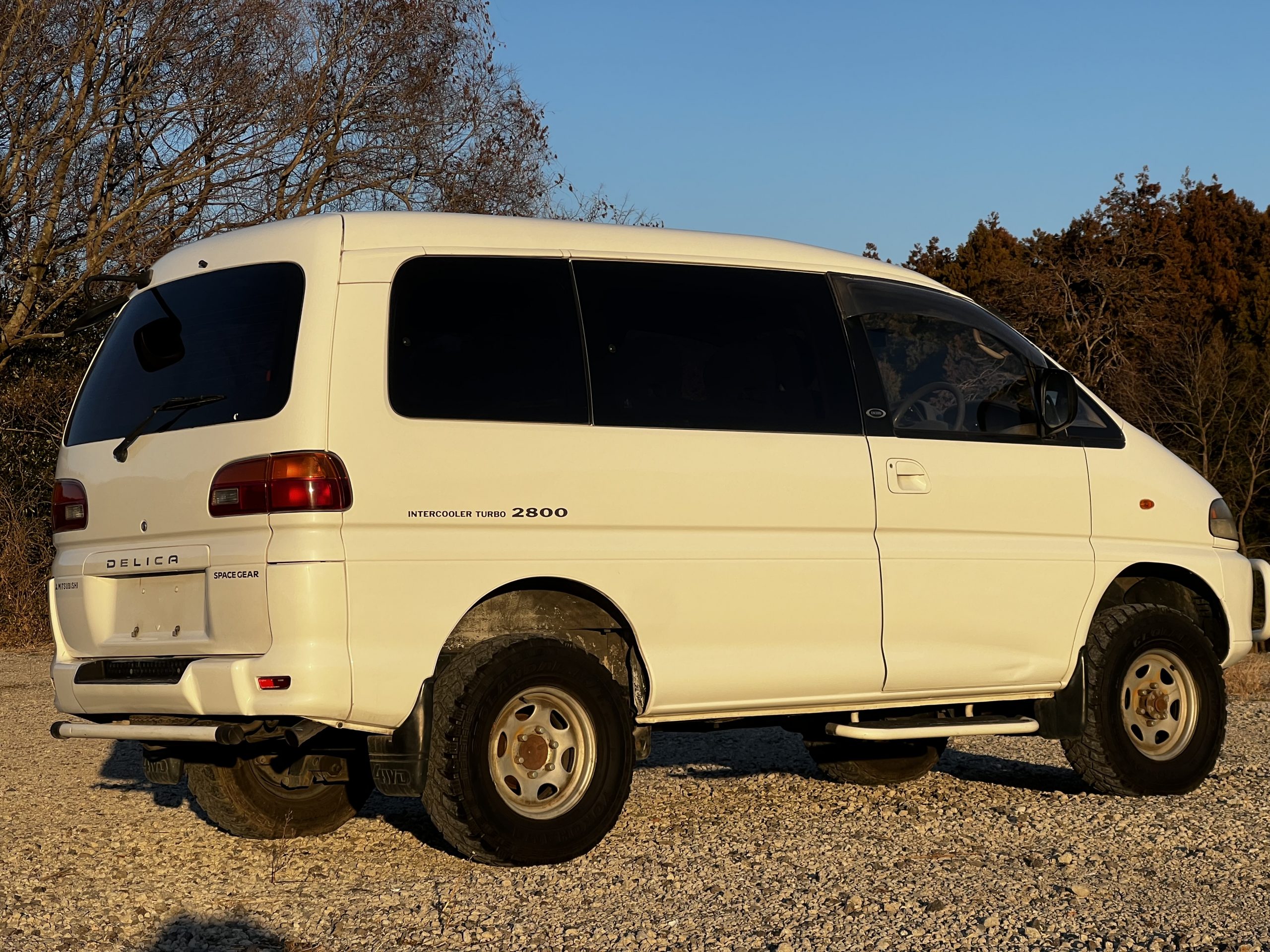 1996 Mitsubishi Delica Exceed L400 4x4 | AdamsGarage - SODO-MOTO
